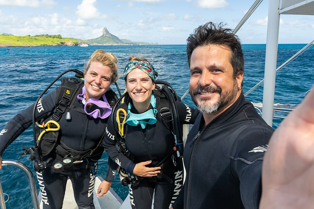 Recreational Diving within the Marine National Park - Feel Brasil